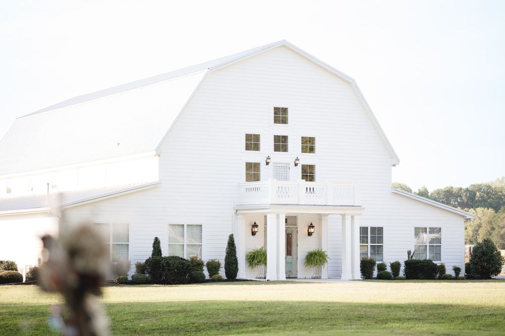 Willow and pine magazine - Timeless Wedding photographer in North Alabama and beyond MIA Photography