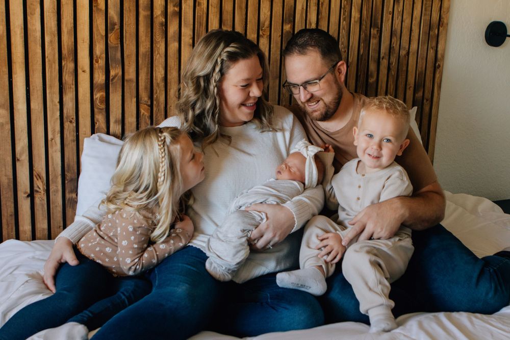 Importance of Newborn Family Photos - ivygrayphoto
