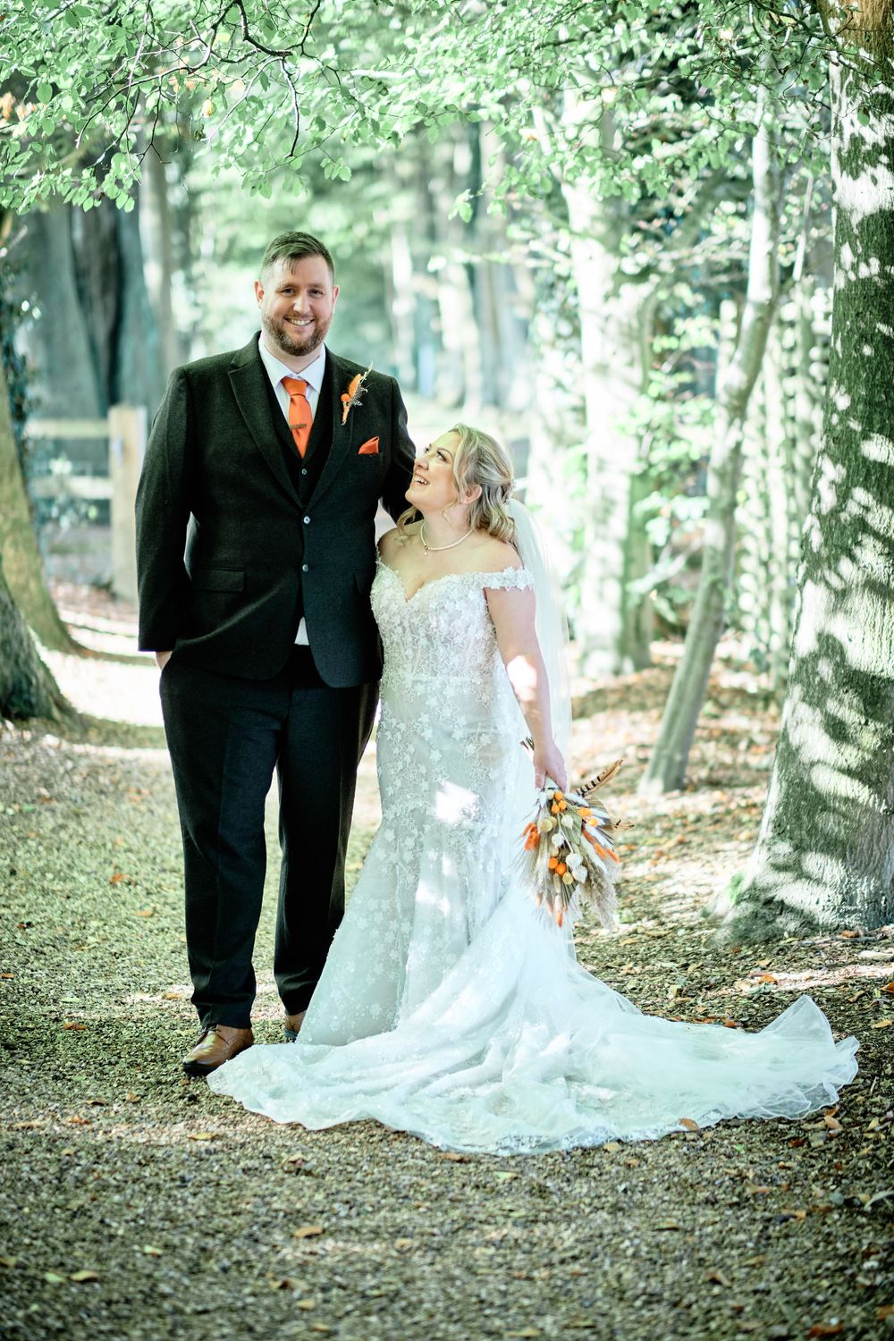 The Crown Lodge wedding of Jodie and Barry - Howling Basset Wedding ...