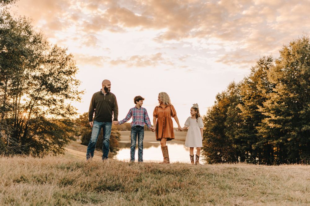 Austin Family // Country Field Family Session // Perry, GA - Jenny Loo ...