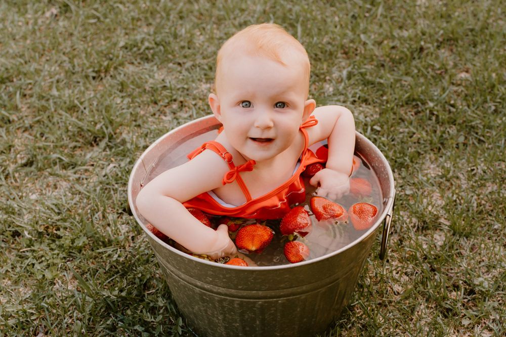 Ellis's Strawberry Fruit Bath - Genesia Photography - Mia Yoder ...