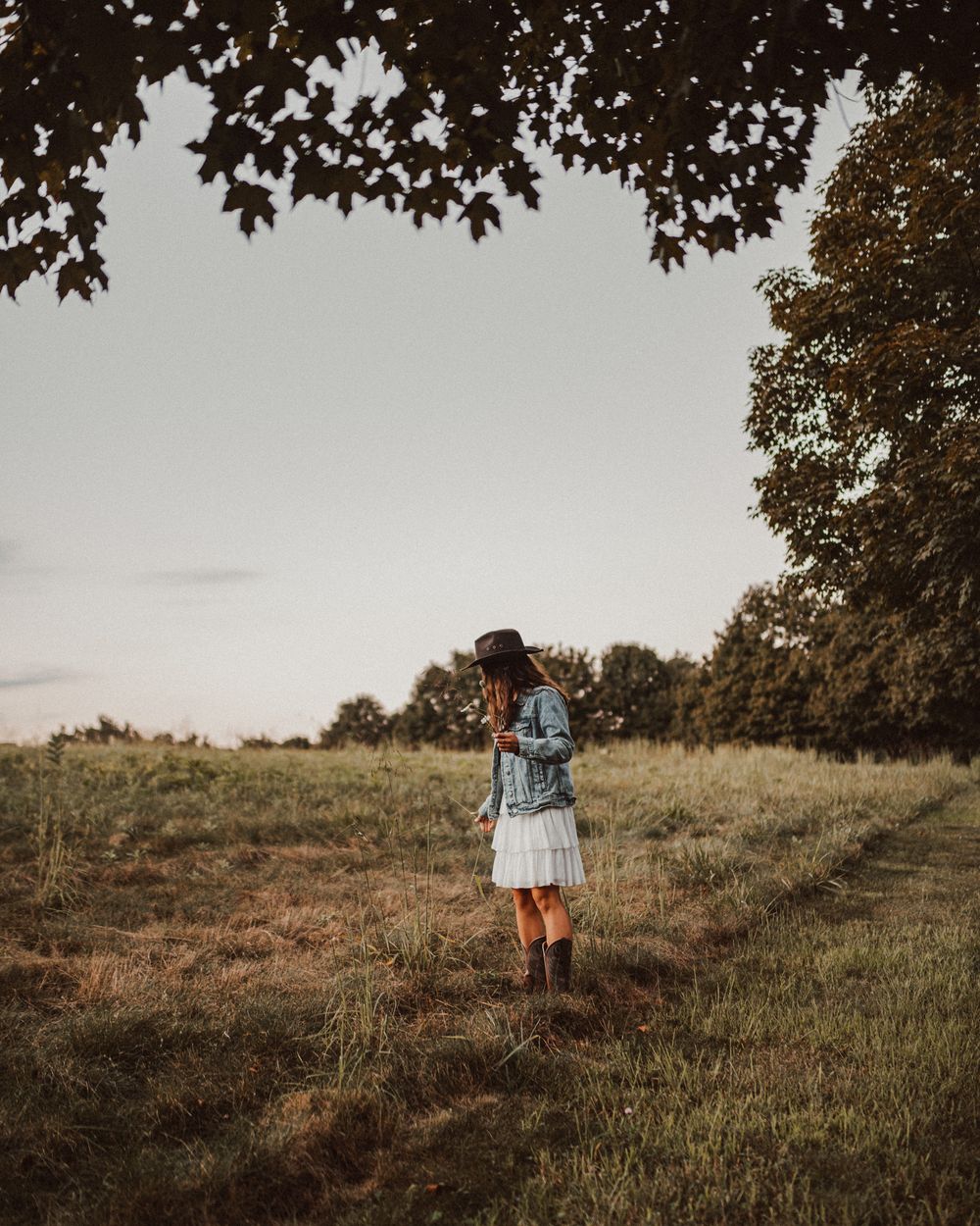 Capturing Candid Charm: A Photographer's Guide to Bringing Out Natural ...