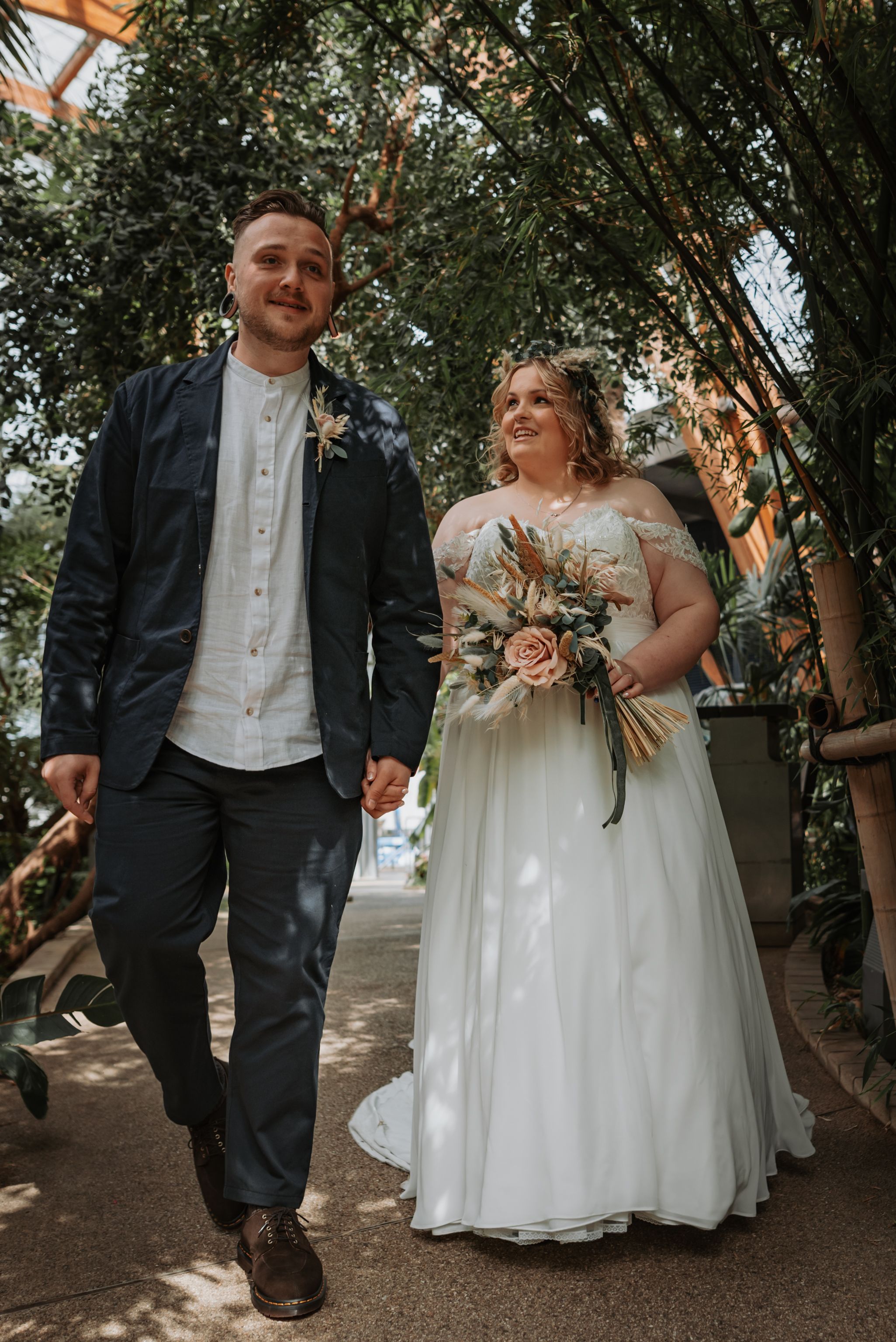 Anna & Dan | Rock 'n' Roll Romance - Trafalgar Warehouse Wedding - Kyle ...