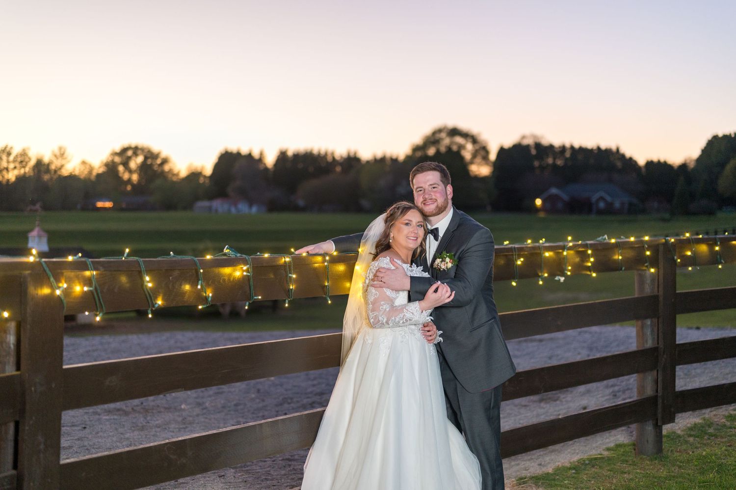 A Magical Wedding at Chickadee Hill Farms - LeVar Hage Photography ...