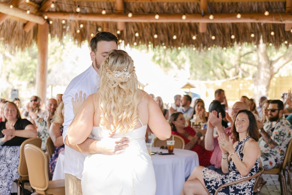 Free-Spirited Rustic Ceremony with a Relaxing Lake-Front View - Popping ...