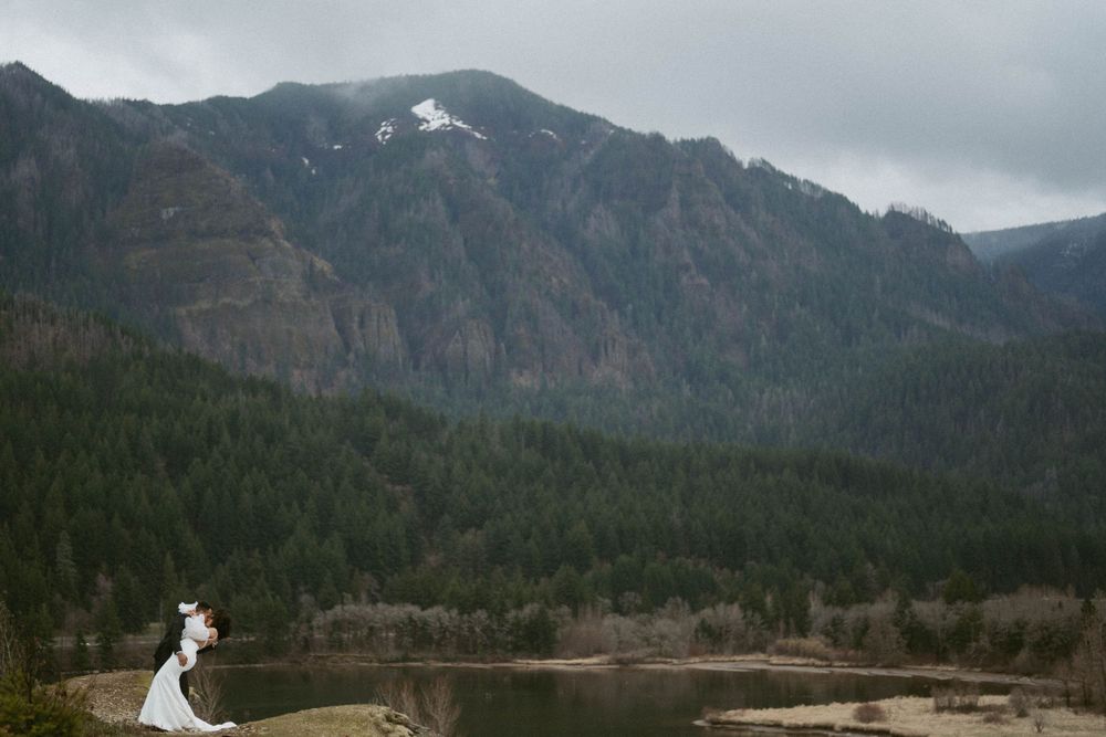 Modern Elopement in Portland, Oregon - Angelo Joseph Photography ...