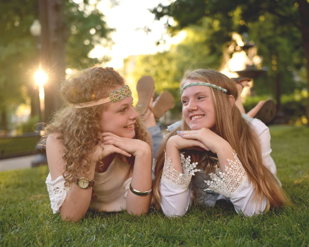 Besties are the Best - Three Chickadees Photography