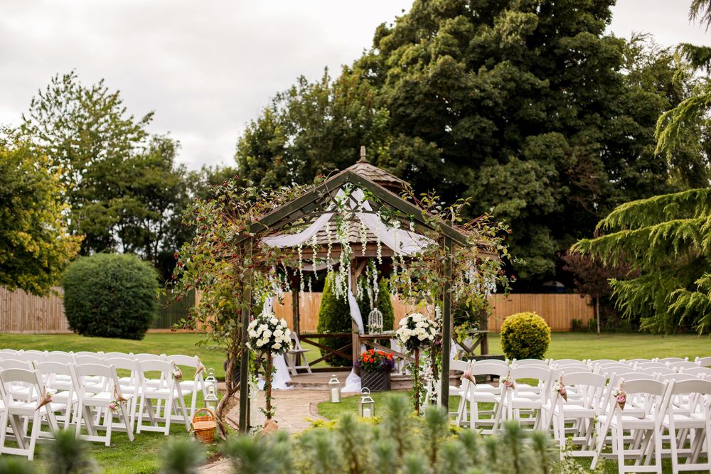 Oaklands Hall hotel Wedding Fayre - James Thundercliffe Photography ...