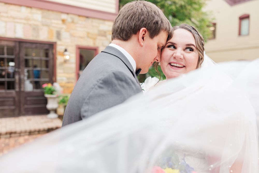 A Fall Wedding At Riverside Receptions | Grace + Matt - Cassie Lacina ...