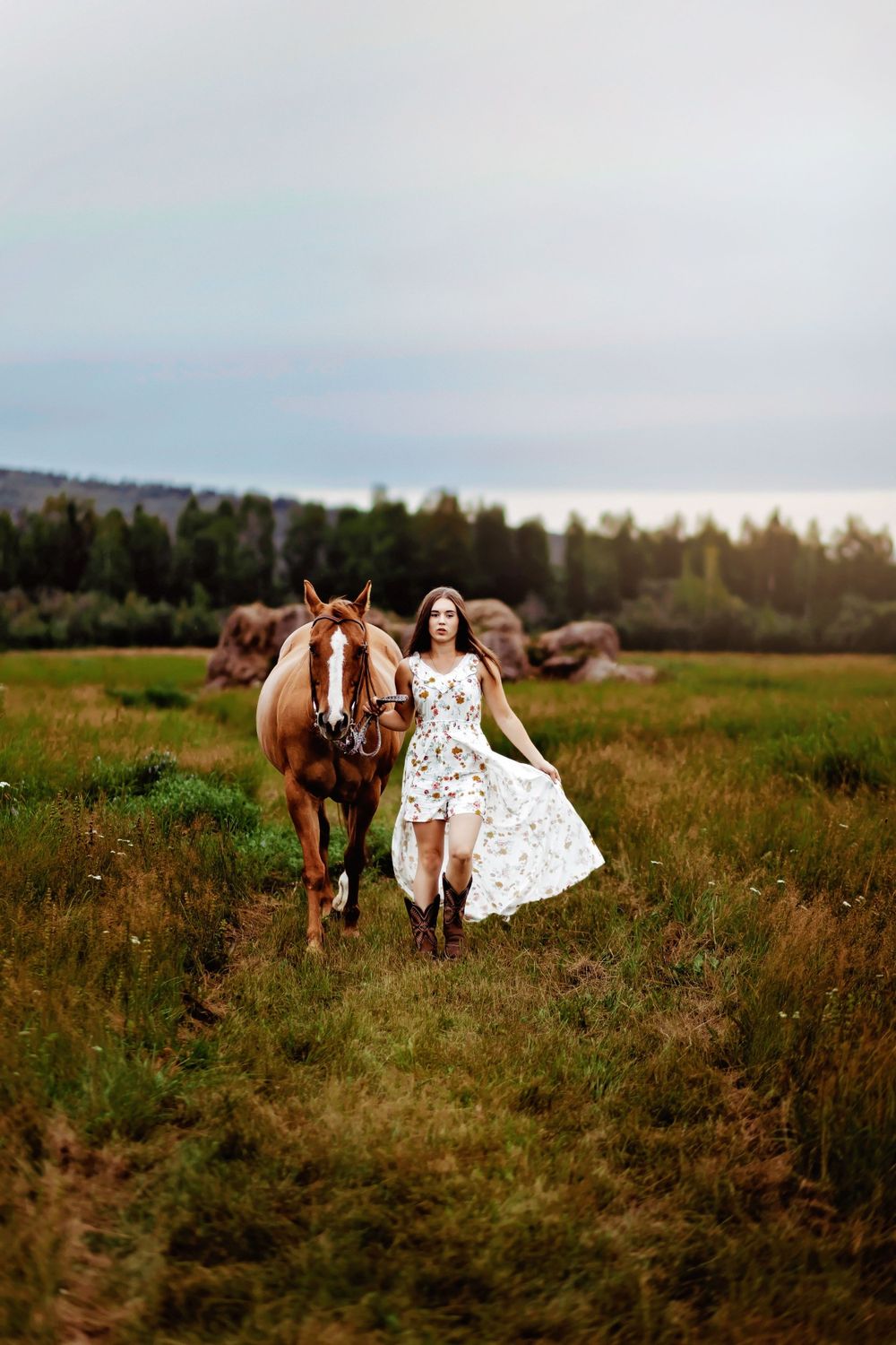 Now Booking 2025 Seniors! - Applegum Photography