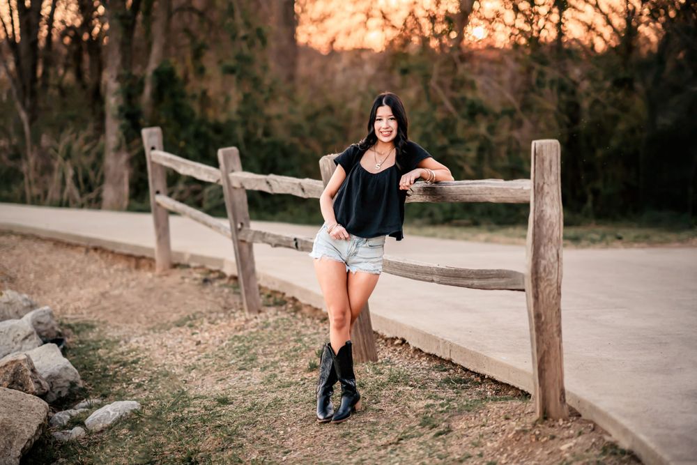 Senior Spotlight: Shylee @ Bailey Lake in Burleson, Texas - CDP ...