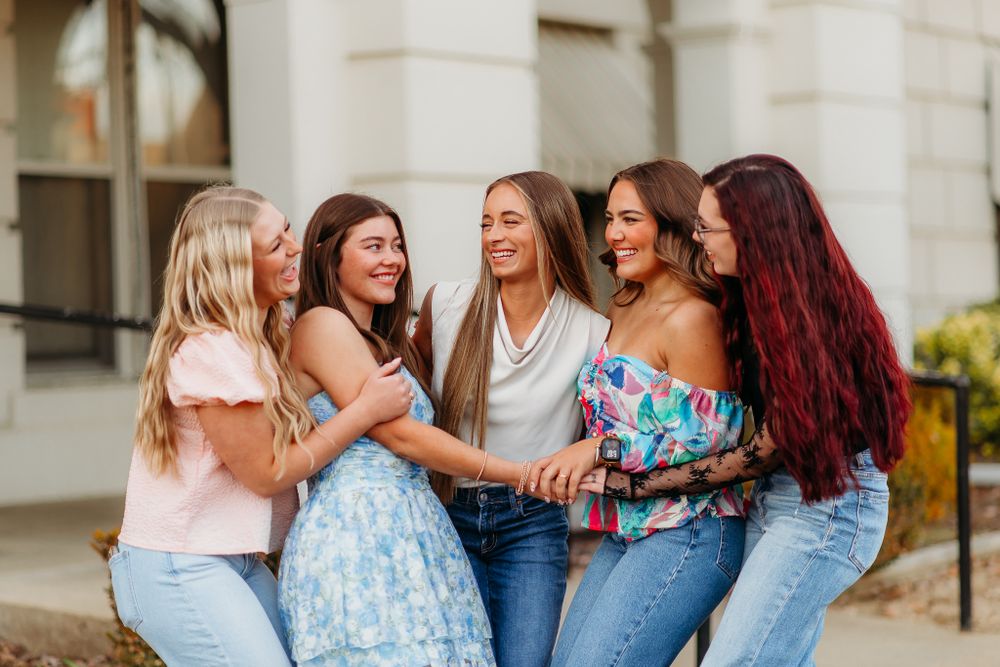 '25 Senior Rep Spring Session - Lesley Lou Photo