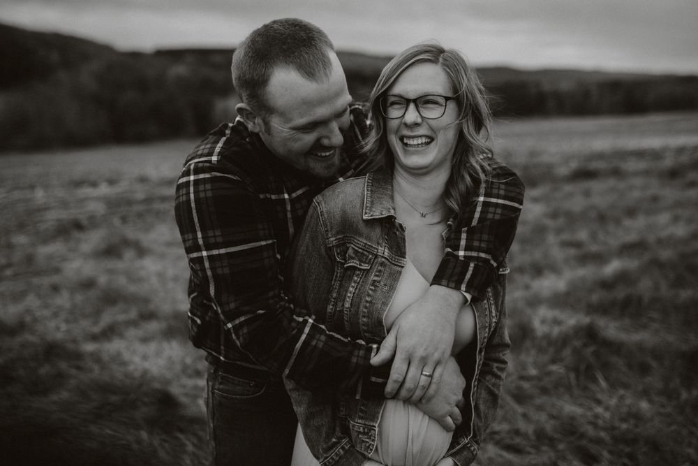 a Finger Lakes Maternity Session | Felicia + Justin - Kenzie Gates Photo