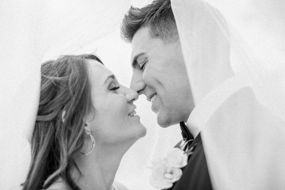 Kaitlyn & Erich | Lincoln, Nebraska Summer Wedding - Emily Nix Photography