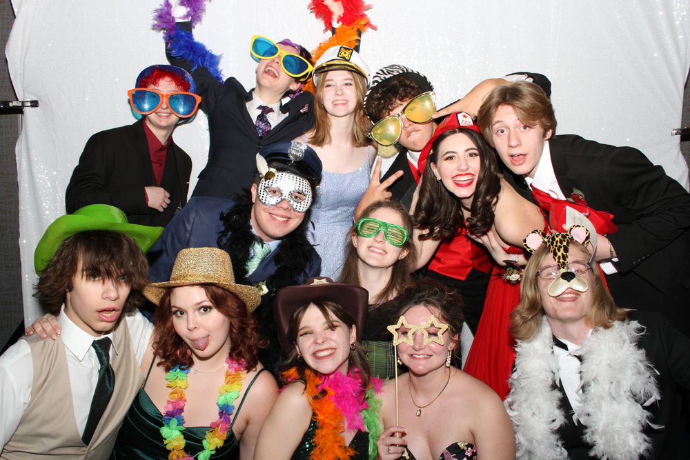 How To Plan The Perfect Homecoming Dance - Snap 'N Pics