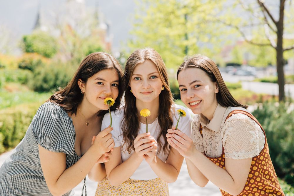 Graduation photos in downtown provo - Annette Gardner Photography