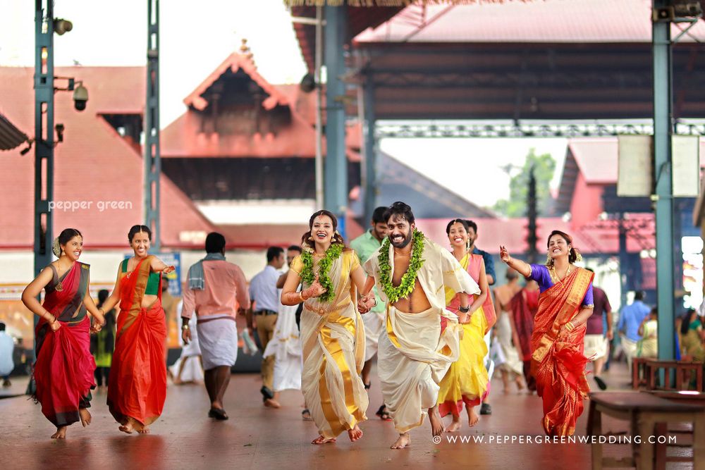 A Stunning Guruvayur Wedding in the presence of Radha Krishna - Pepper ...