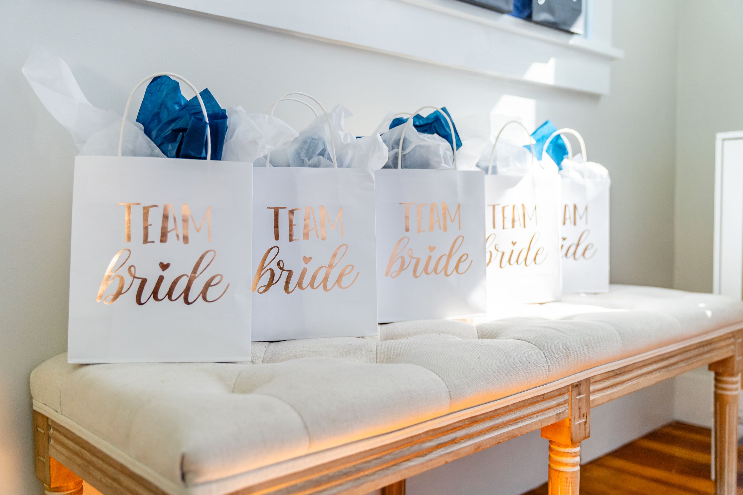 How to put together the perfect welcome kit for your wedding party - J ...