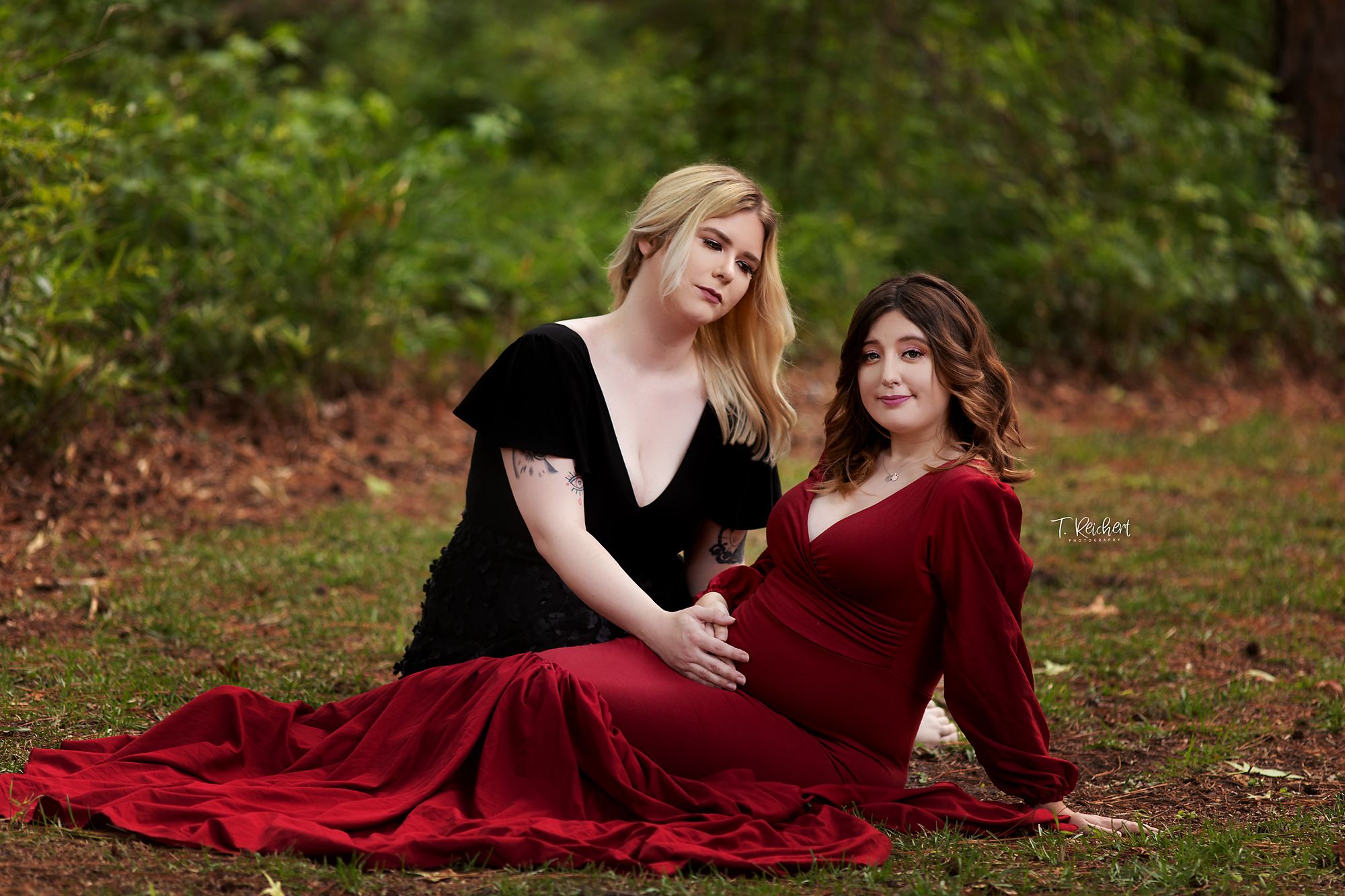 NYC LGBTQ+ MATERNITY PHOTOGRAPHER | KAY & LIZ - Queens and NYC ...