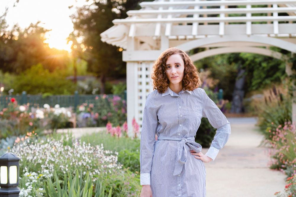 Outdoor spring portrait session - amna suhail photography