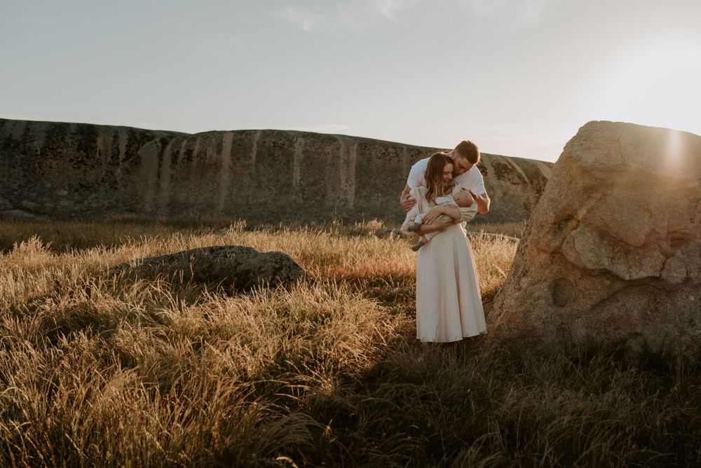 Geelong Outdoor Newborn Photoshoot - Karen Williamson Photography