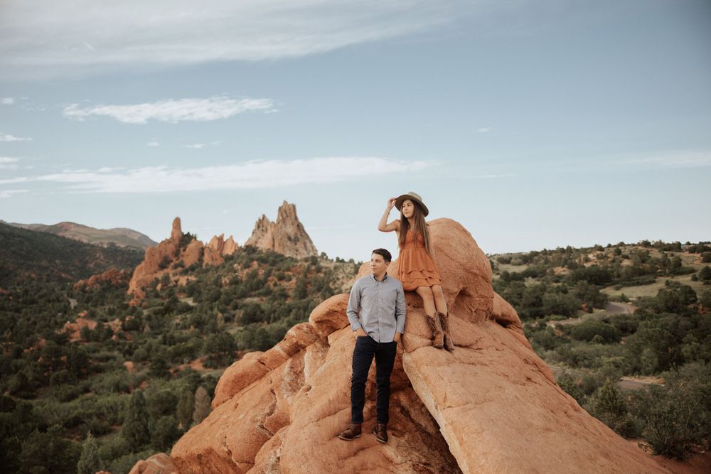 Holly + Jonathan Garden of the gods Adventure Session - Ali Garcia ...