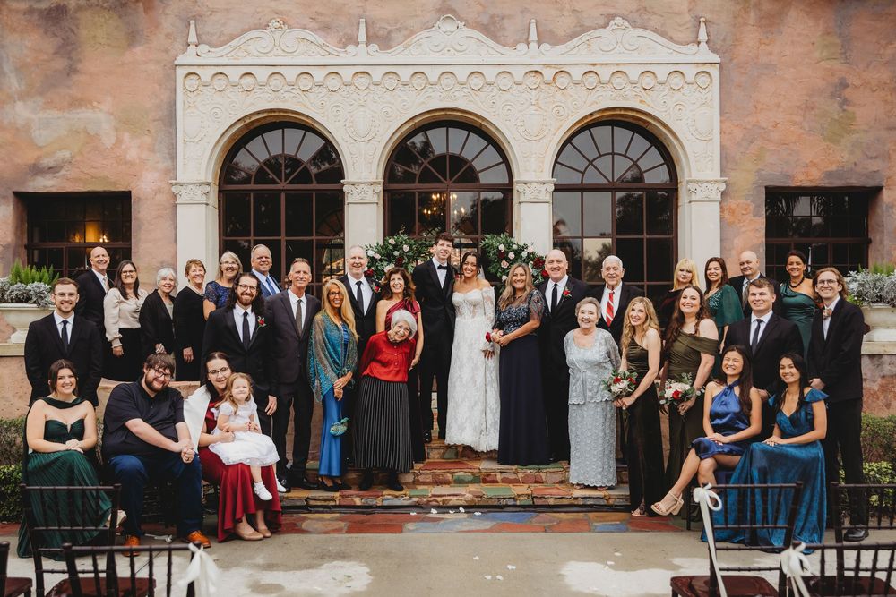 Wedding Family Photo Shot List: The Complete Guide to Formal Wedding ...