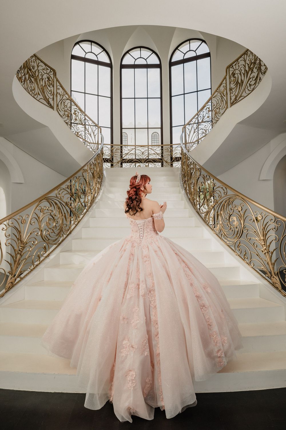 White Swan Castle Quinceanera - Alina - Lorenzo Tinoco Photography