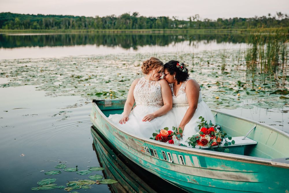 Detroit Lakes, MN Fairy Tale: Vicky + Abby - Jennifer Christi Photo & Video