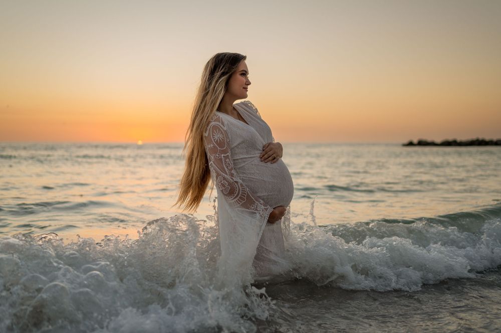 Creative Maternity Photos - Nashville Documentary Wedding + Elopement ...