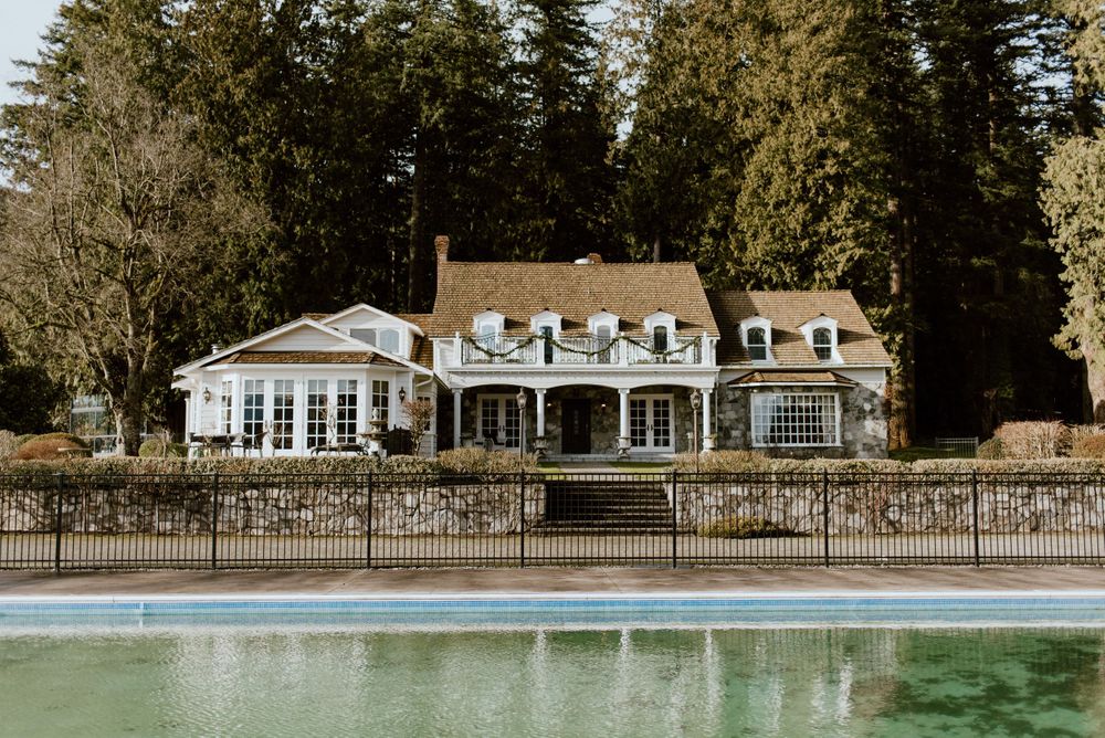 Rowena's Inn - A Romantic Wedding Venue in Harrison Mills - Sheilah ...