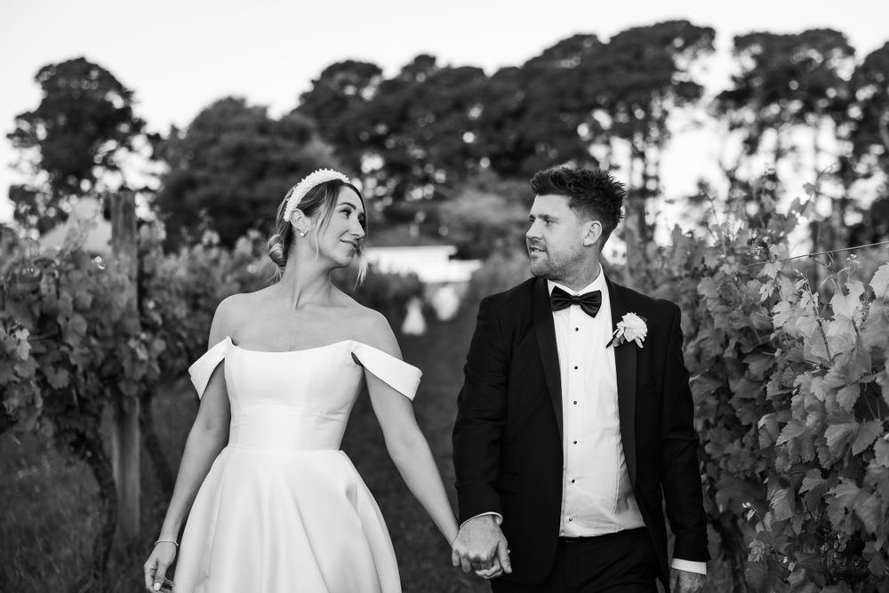 Sarah & Sam ~ Pier 10 Wedding - Hannah Briggs Photography