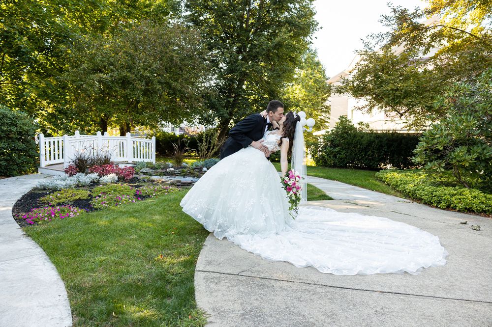 Marissa & Anthony's Manchester NH Executive Court Wedding ...