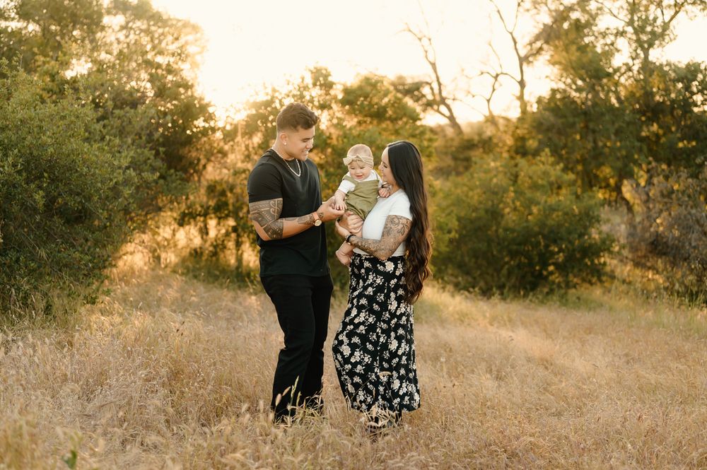 Grassy Field Family Photoshoot - San Diego and Ventura County ...