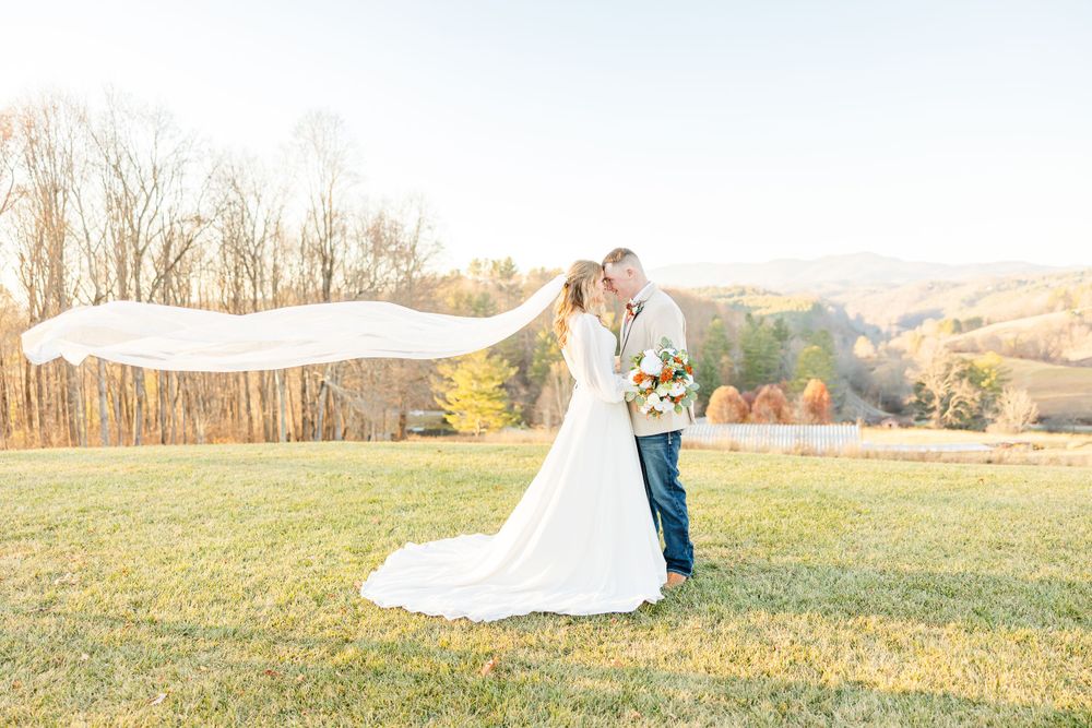 North Carolina Mountain Wedding - Megan Allred Photography