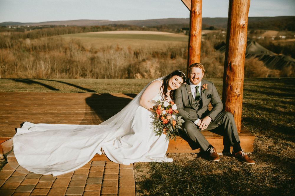 Courtney & Alan's Stunning Modern-Vintage Wedding at The Company ...