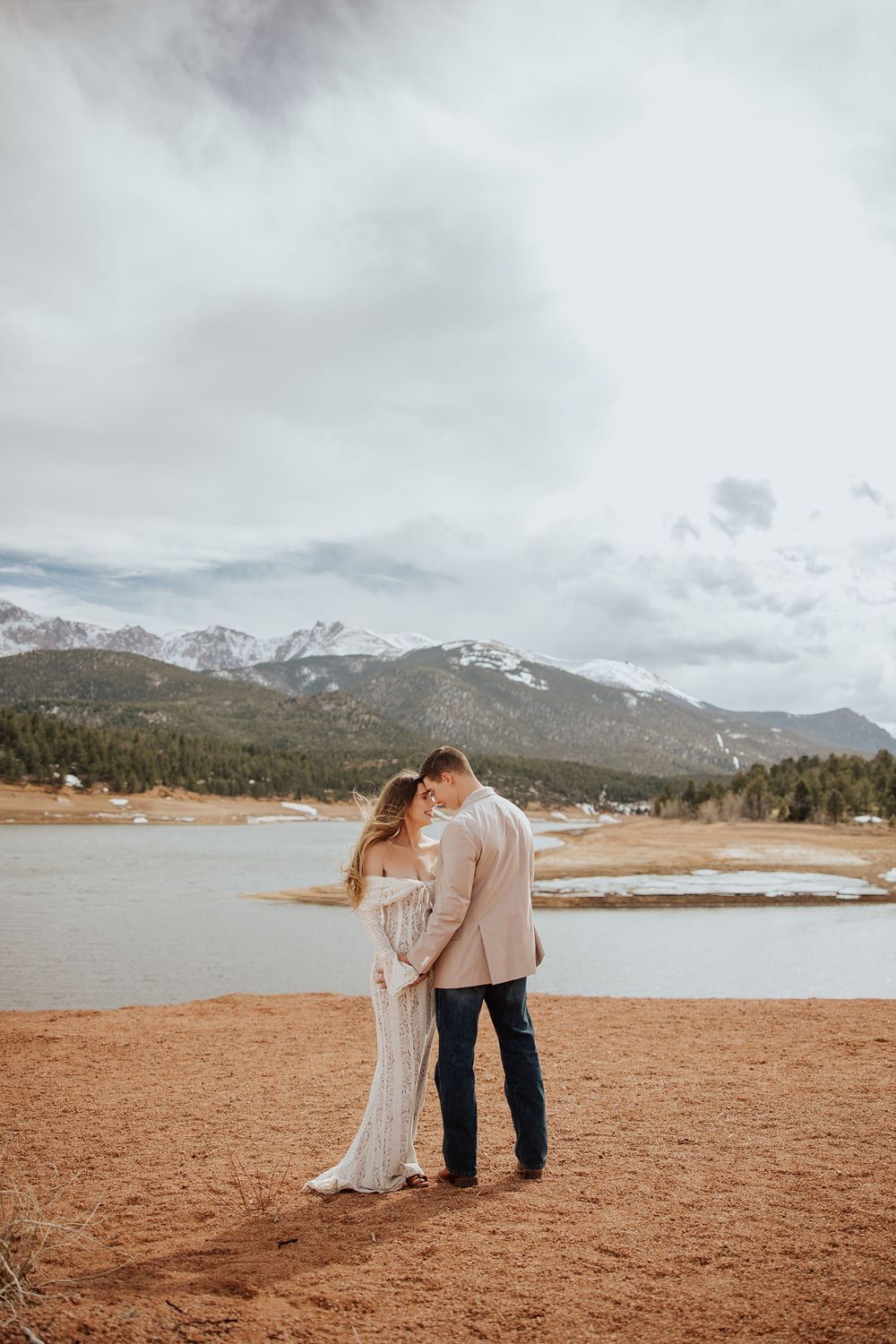 Jordan + Kameron | Pregnancy Announcement on Pikes Peak - Ali Garcia ...