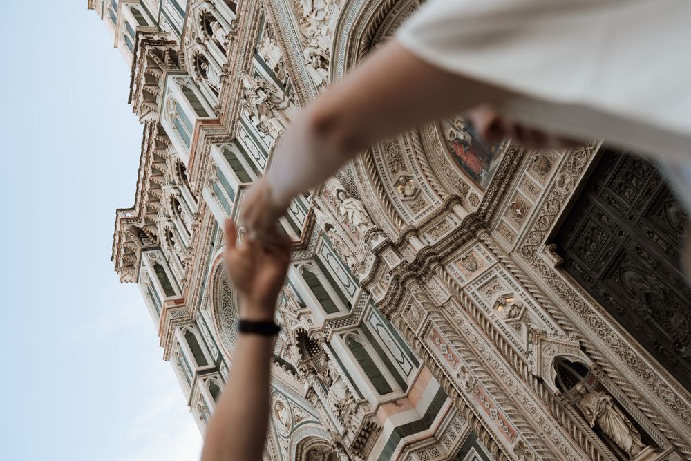 5 reasons to have your engagement shoot in your favourite city with ...