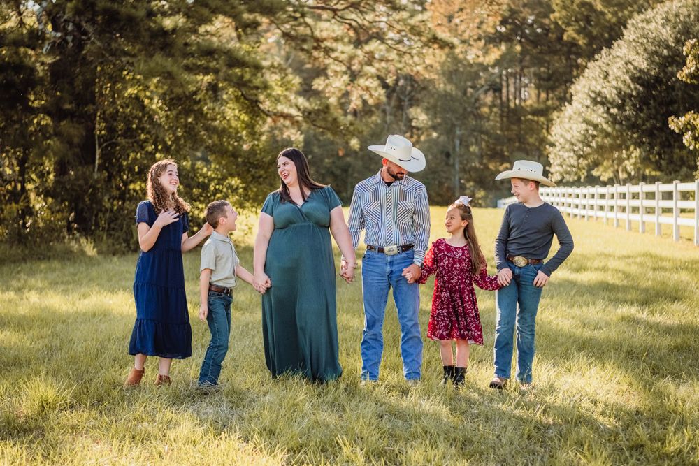 Family photoshoot in Youngsville, La - Deux Amis Photography