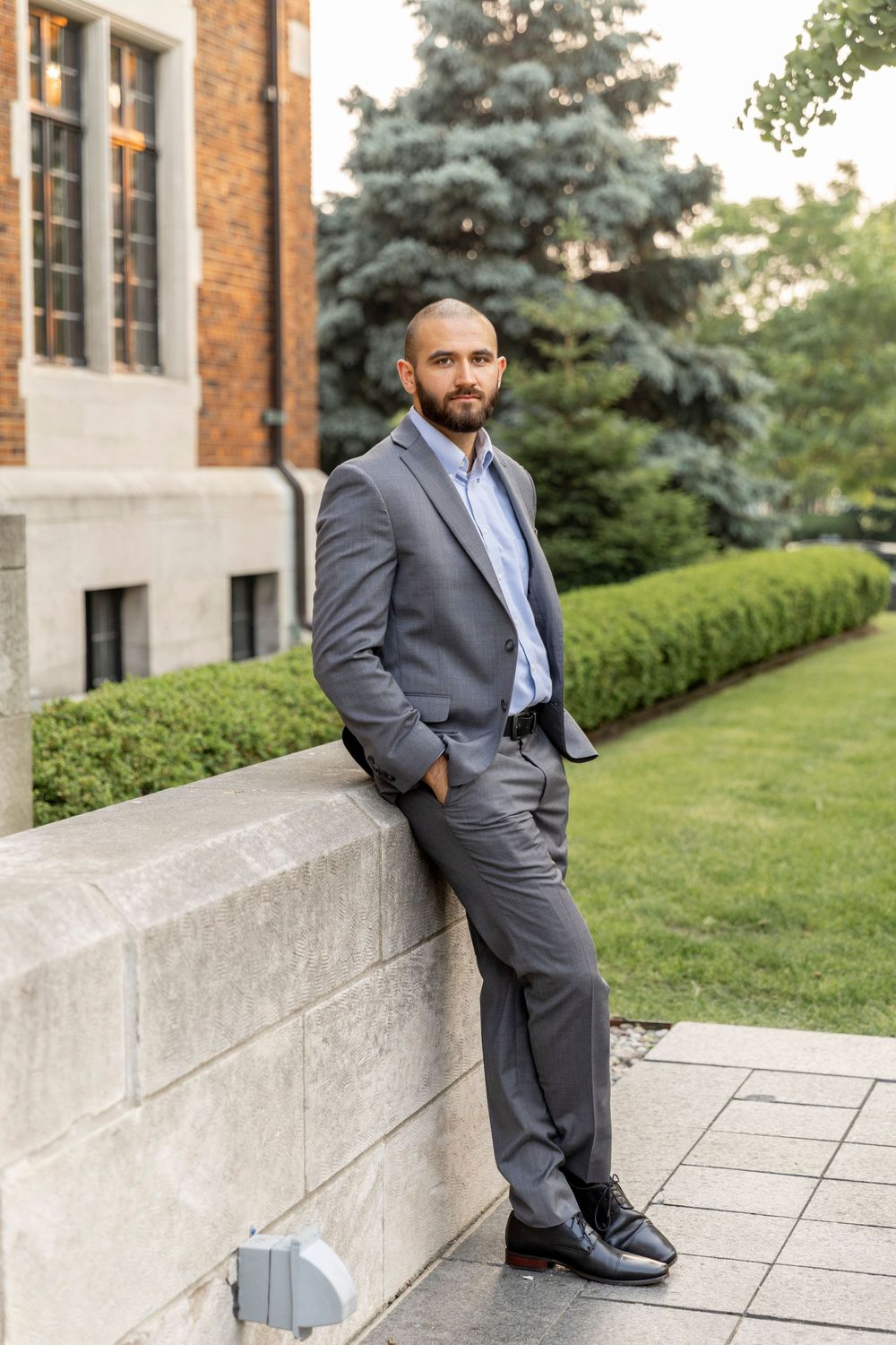 How to Take Professional and Personal Outdoor Headshots - Becks Photography