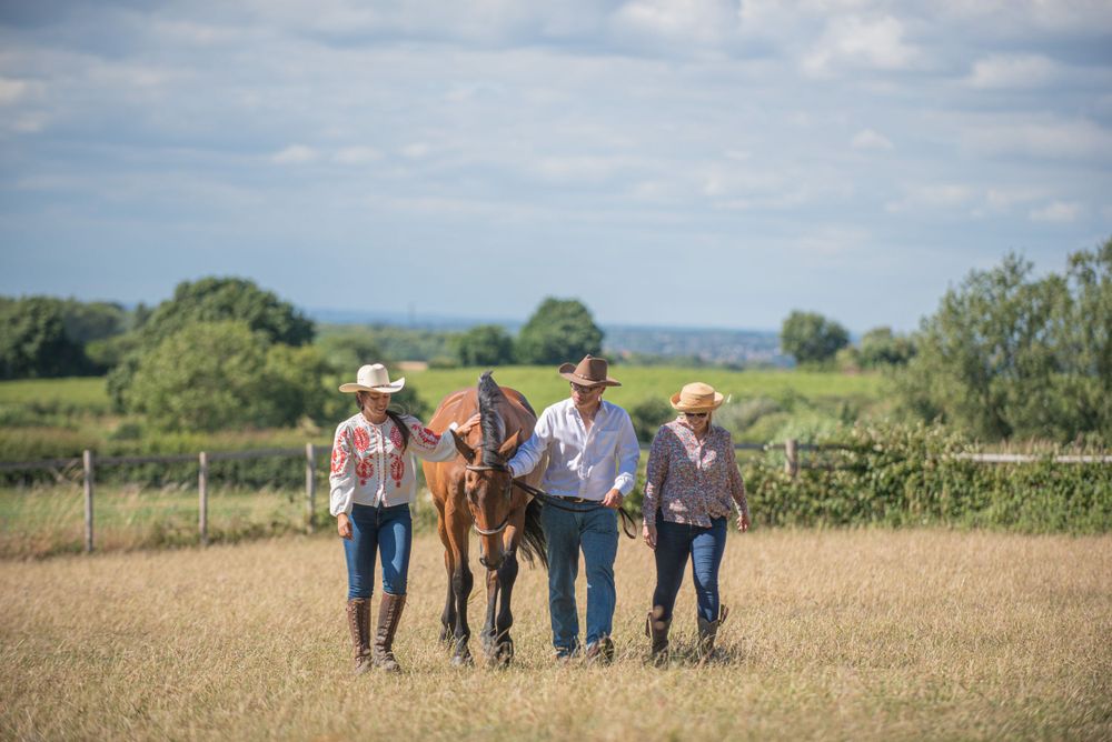 Rachel & Bertie - Lok Saddlery Equine Photoshoot - Holly Outtridge ...