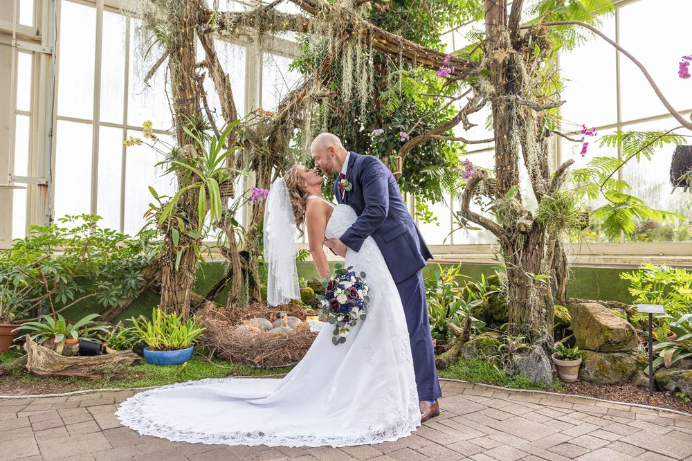 Samantha & Ryan's Buffalo & Niagara Crossing Lewiston NY Fall Wedding ...