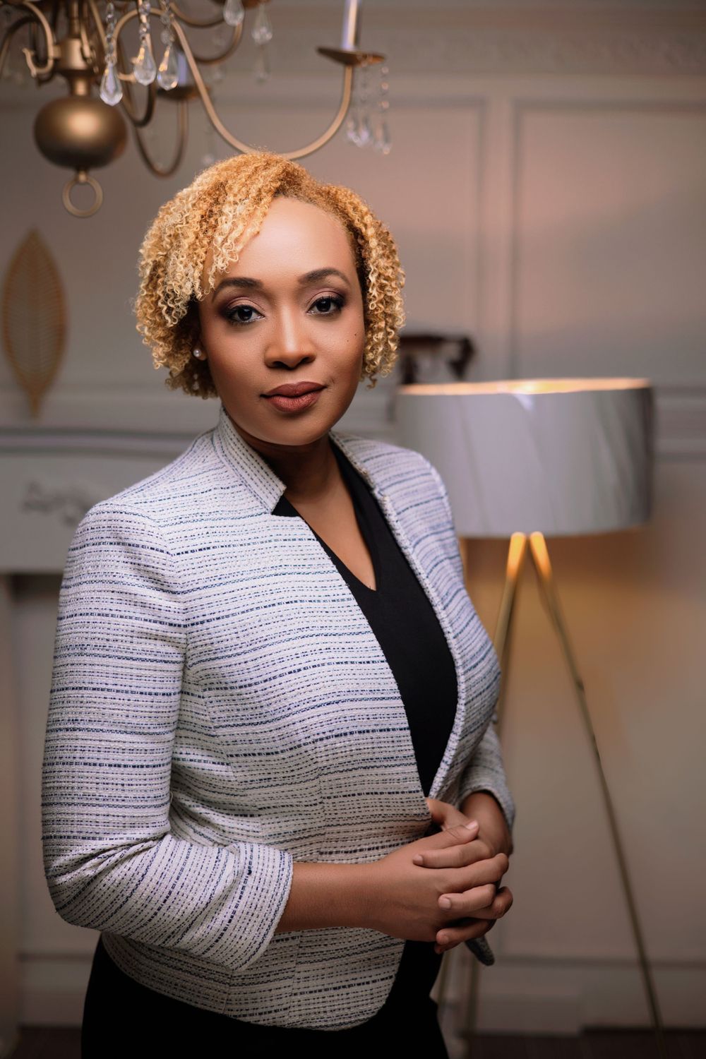 Gennine's Business Portraits - Cheers Visual Studio TT