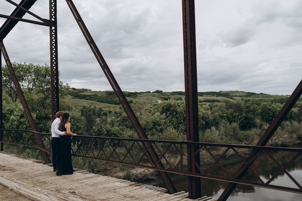 Choosing Your Grad Portrait Session Location - Lloydminster Wedding and ...