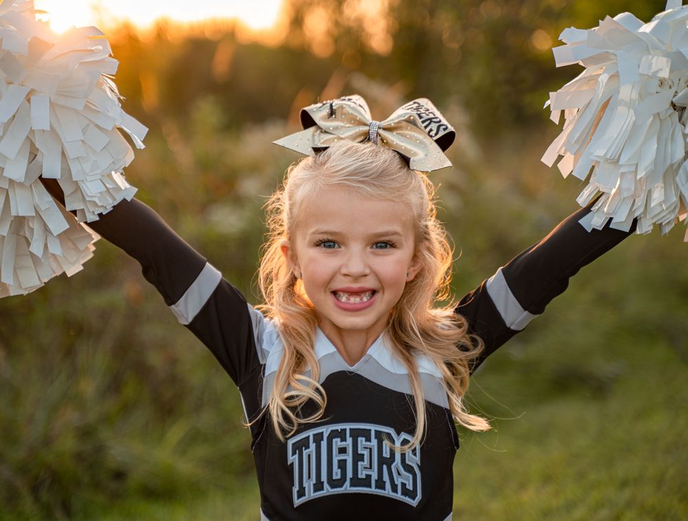 Team Photos: Cheer Squad - Lindsay Graham