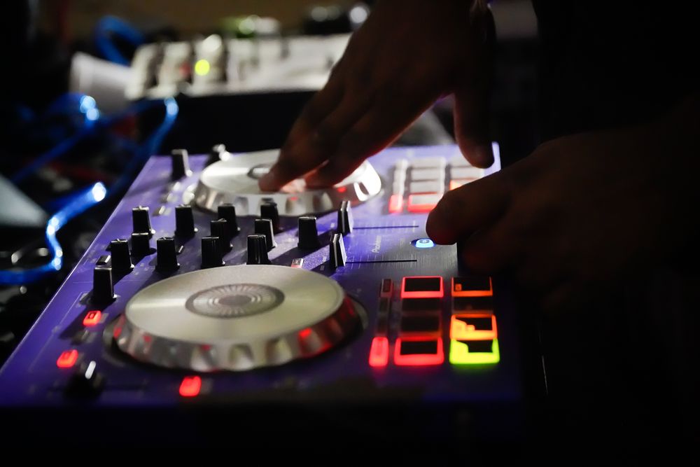 Why Professional Wedding DJs? - Media King Photography & Cinematic Video