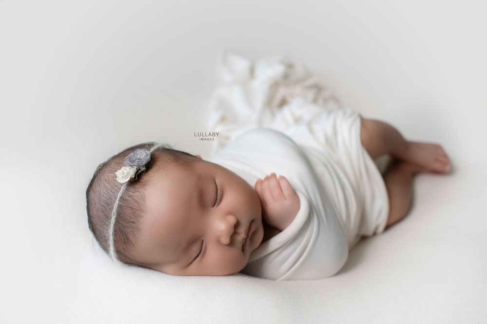 Baby Hannah | 38 Days New - Lullaby Images