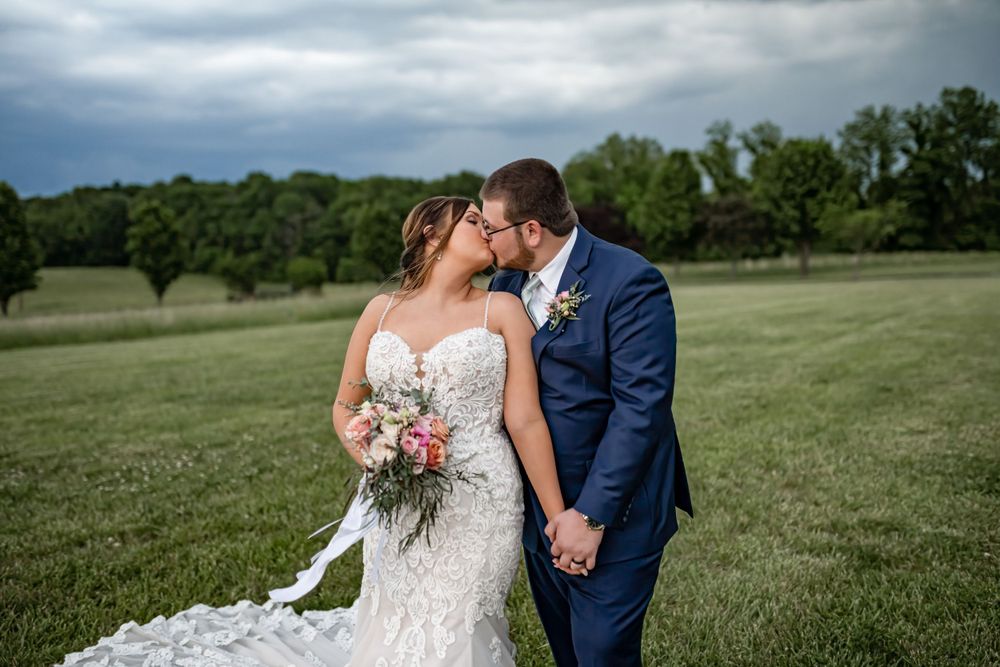 Lauryn & Logan - Anne Marie Knight
