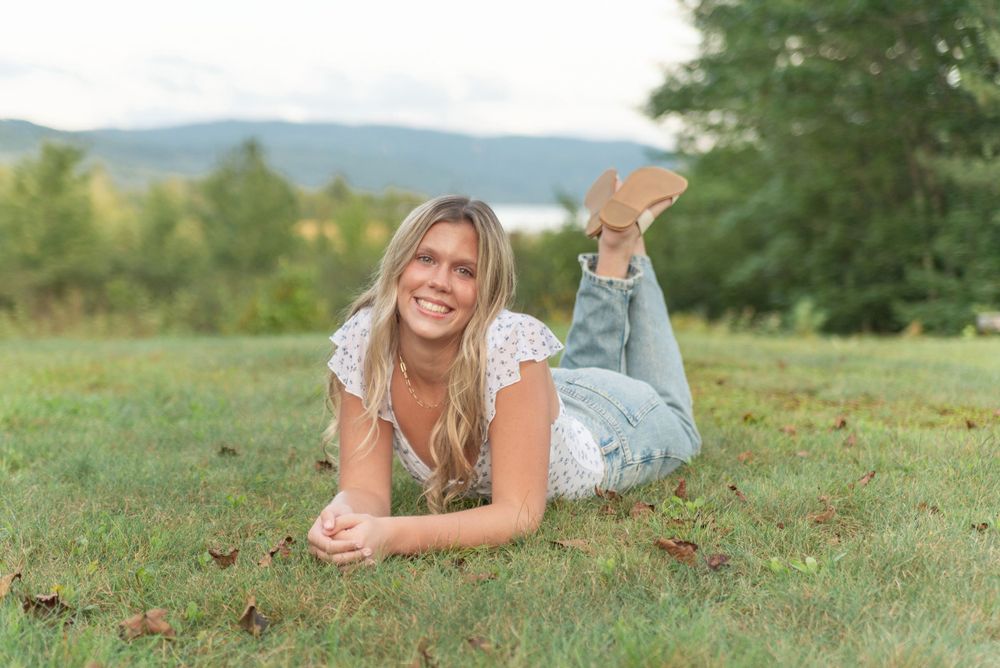 Anna - Senior Portraits - Emily Vale Photography