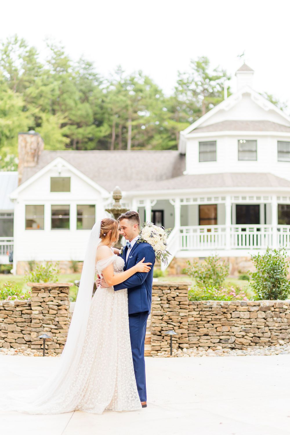What To Look For in a Wedding Photographer!! - Megan Allred Photography